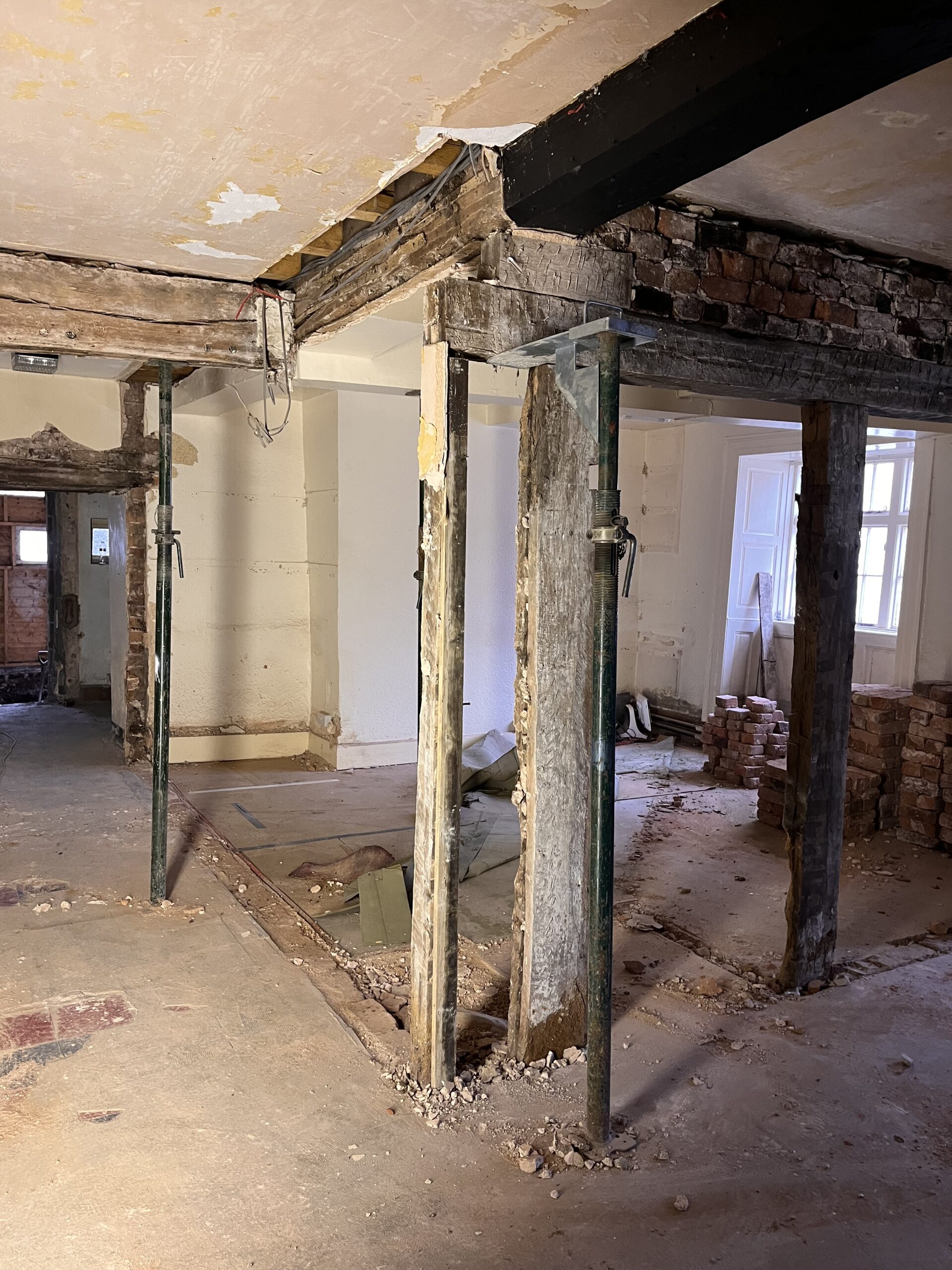 The curious case of the disappearing walls… – Lavinia Stamps