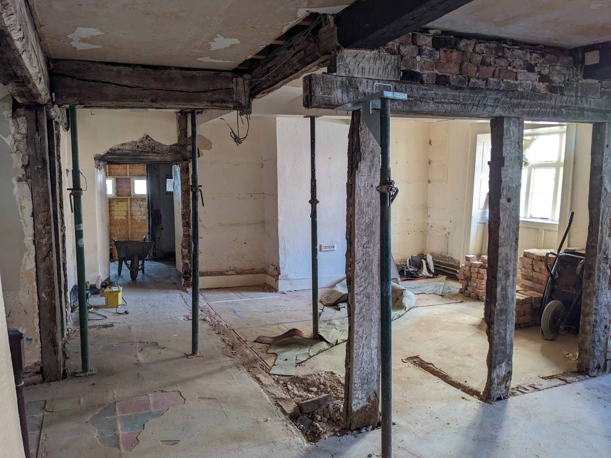 The curious case of the disappearing walls... - Lavinia Stamps