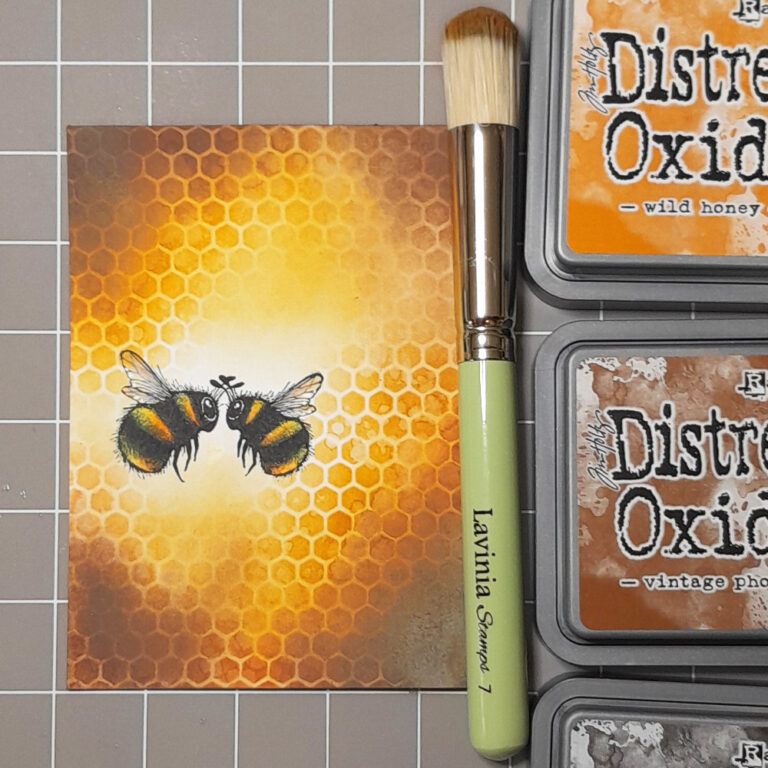 Mr and Mrs Bumble by Leesa Magical Maker - Lavinia Stamps